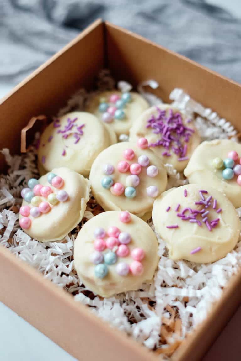 Easter Oreos - Recipes From A Pantry