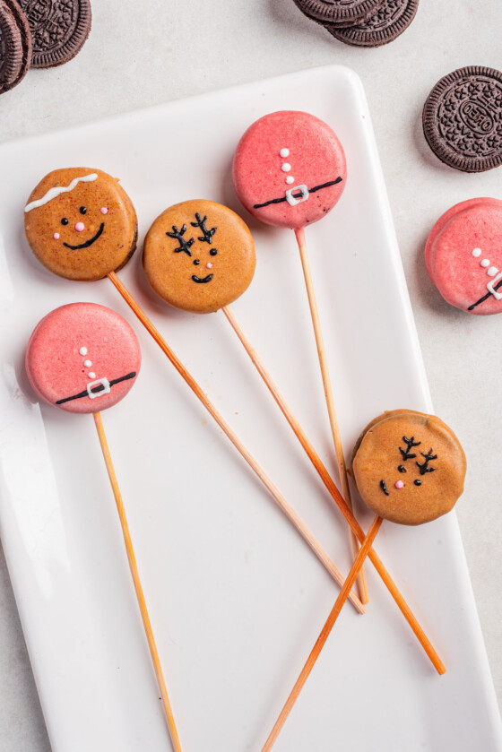 Christmas Oreos Pops - Recipes From A Pantry