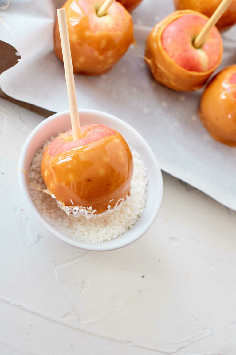 Easy Caramel Apples - Recipes From A Pantry